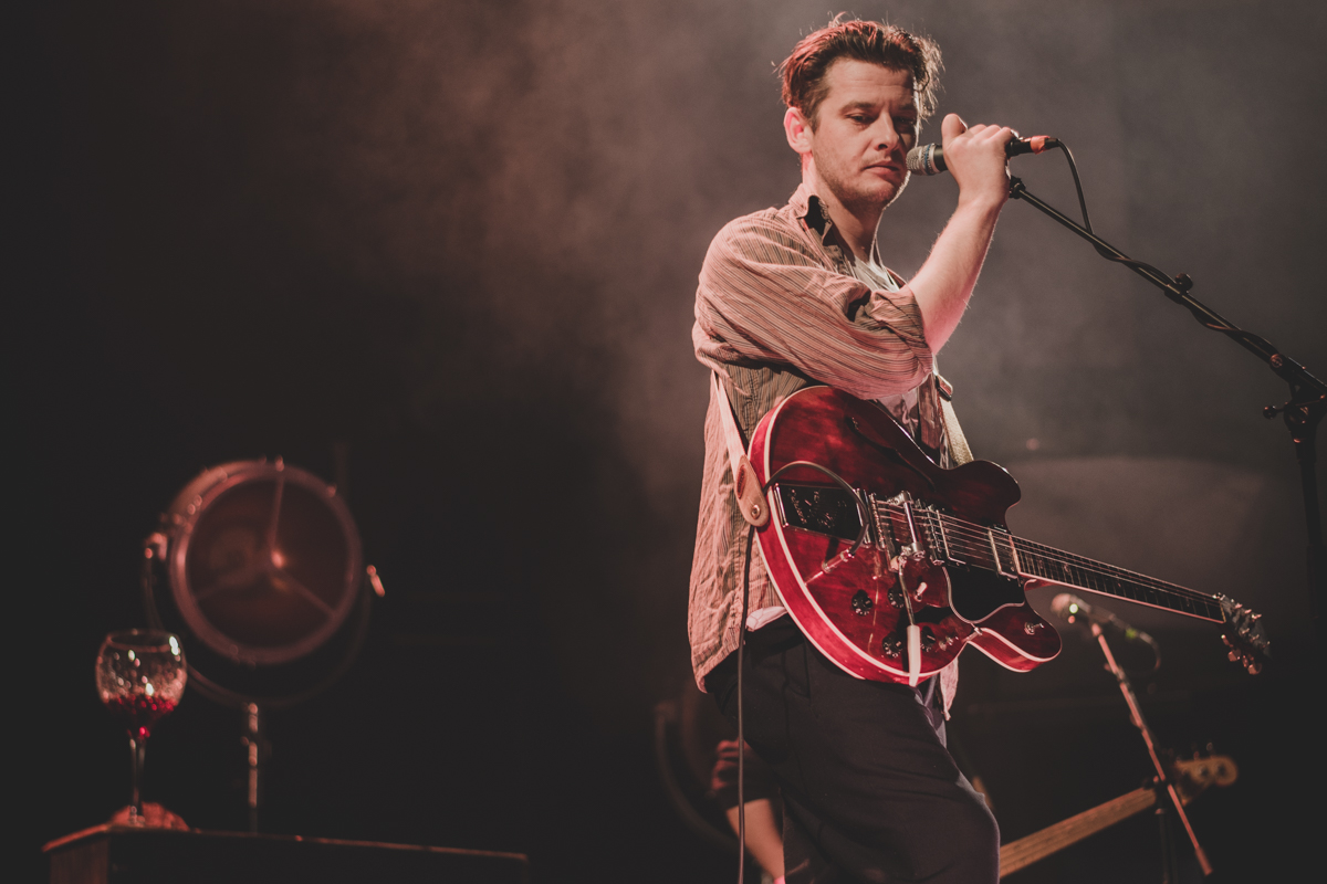 Bill Ryder-Jones: Upper Chapel Unitarian Church, Sheffield - Getintothis