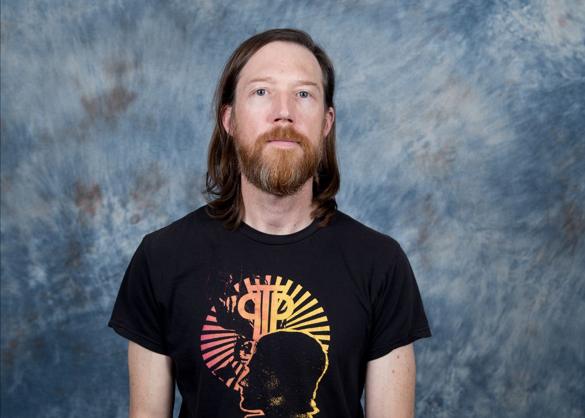 Horror-synth instrumentalist Steve Moore reveals new track - Getintothis